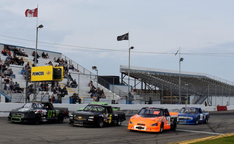 Full Night of Exciting Oval Racing at Edmonton International Raceway ...