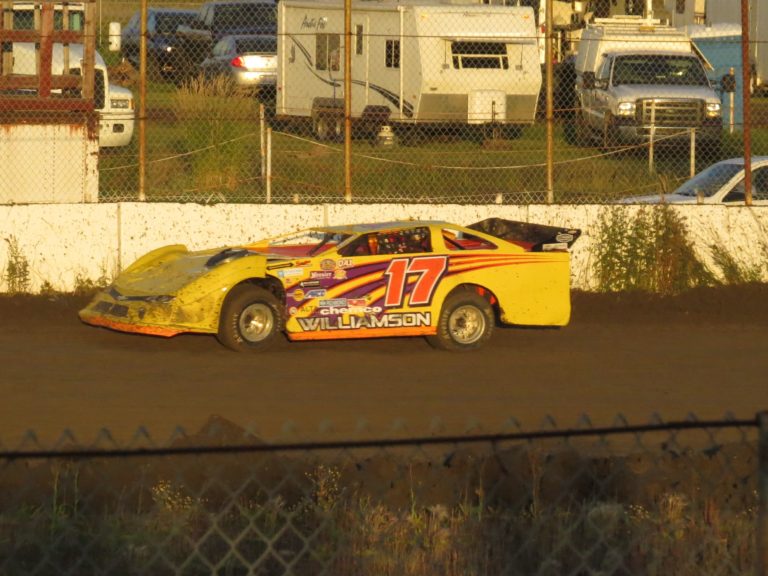 Dirt Oval Racing at Central Alberta Raceways